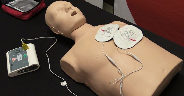 #AHA18. Defibrilatoarele externe automate, cost-eficiente în salvarea ...